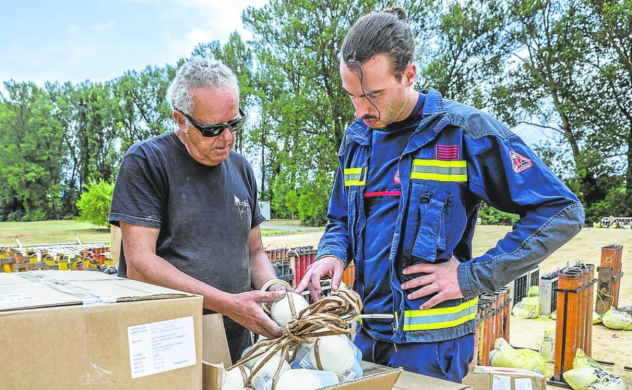 Un arduo trabajo que se esfuma entre palmeras | El Correo